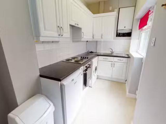 4 bedroom house for rent in 50 Dale Road, Selly Oak, B29 7AG.