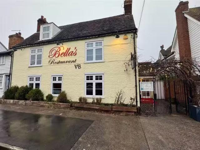 4 bedroom house for rent in 80 High Street, Burnham On Crouch.