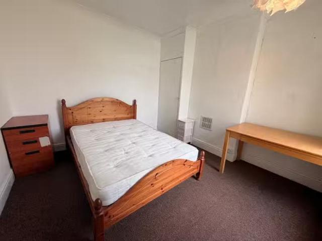 4 bedroom house for rent in College Road, Fishponds, Bristol.
