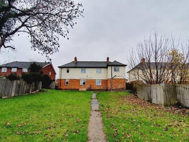4 bedroom house for rent in Cornwall Road BURTONONTRENT DE15