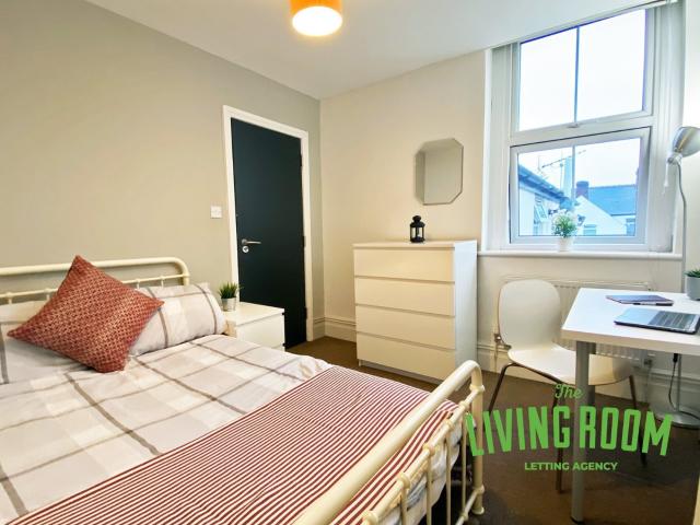 4 bedroom house for rent in Cardiff