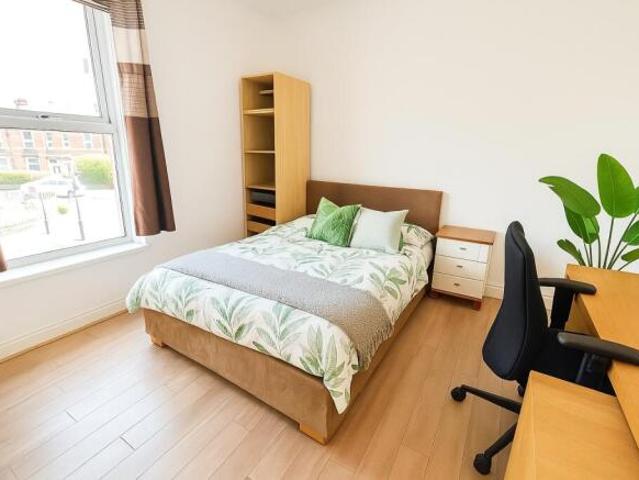 4 bedroom house for rent in Charlotte Road, Sheffield, S1