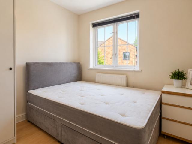 4 bedroom house for rent in Chervil Close, Manchester, M14