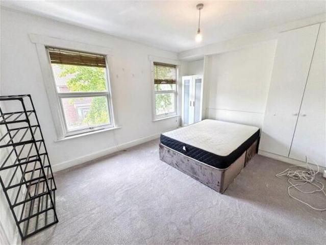 4 bedroom house for rent in Chichester Road, Leytonstone, E11