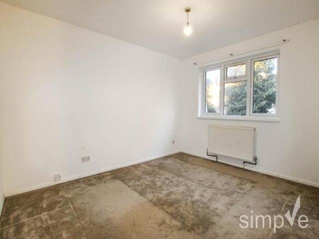4 bedroom house for rent in Chiltern Court, Widmore Road, Uxbridge, UB8