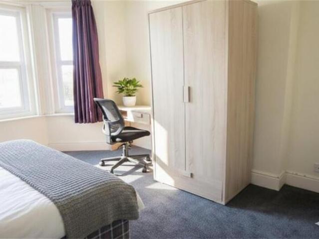 4 bedroom house for rent in Cranmer Road, Winton, Bournemouth, BH9