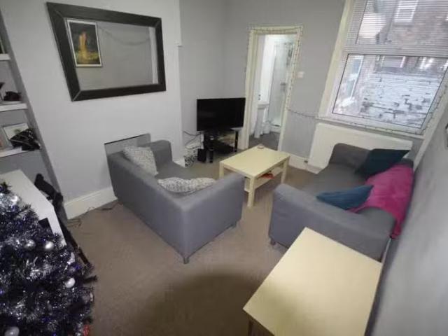 4 bedroom house for rent in Crawford Avenue, Liverpool, L18