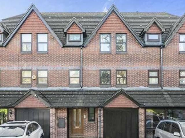 4 bedroom house for rent in Cuthbert Gardens London SE25
