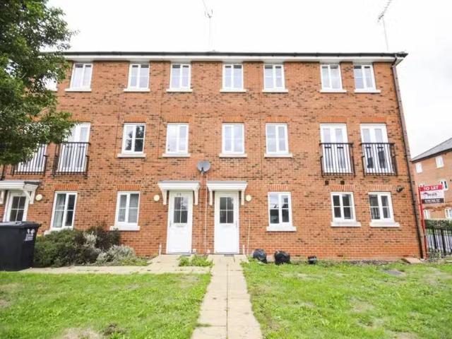 4 bedroom house for rent in Cunningham Avenue, Hatfield, Hertf.