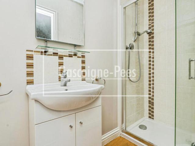4 bedroom house for rent in Abbotswood, Guildford, GU1