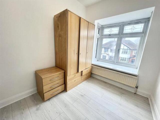 4 bedroom house for rent in Alders Road, Edgware, HA8