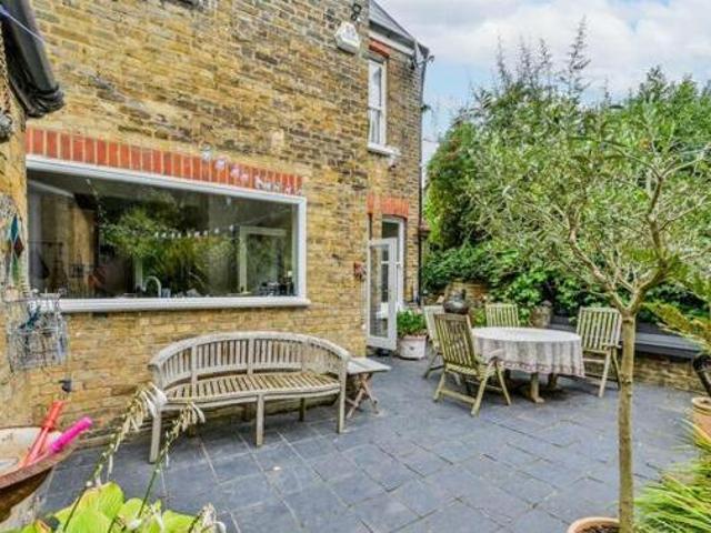 4 Bedroom House For Rent In Alexandra Park, London