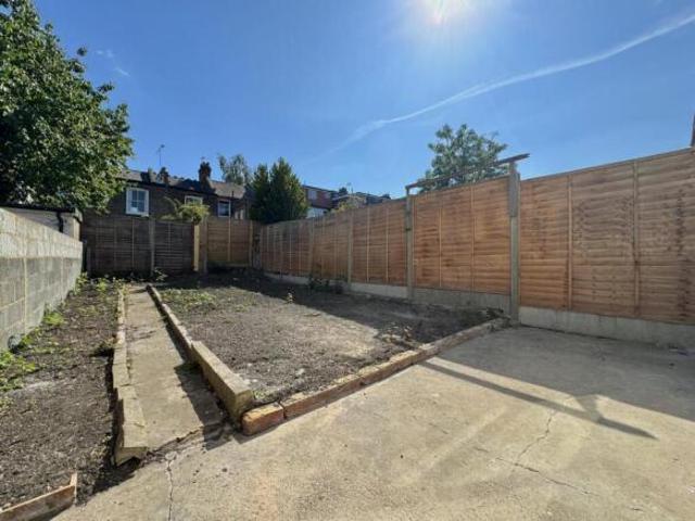 4 bedroom house for rent in Allison Road, Haringey, N8