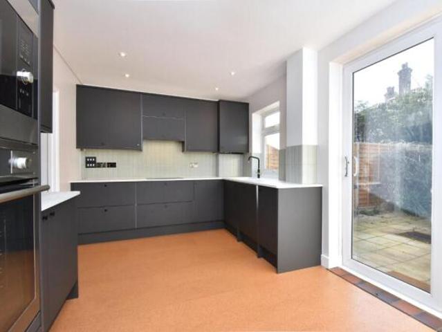 4 bedroom house for rent in April Glen, London, SE23