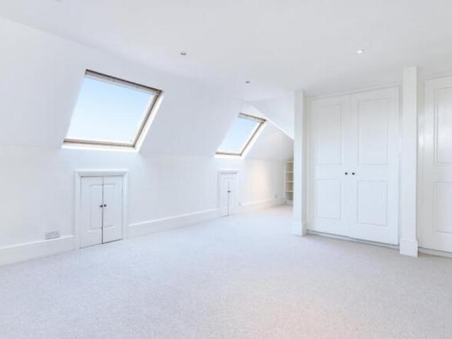 4 bedroom house for rent in Arran Road, London, SE6
