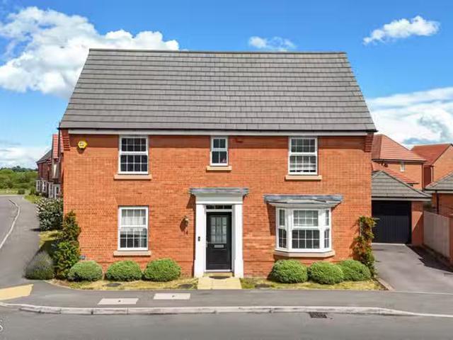 4 bedroom house for rent in Austen Drive, Tamworth, Staffordsh.