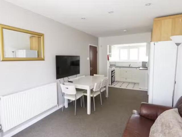 4 bedroom house for rent in Bantock Way 4 bed, Harborne, Wes.