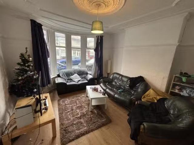 4 bedroom house for rent in Beverley Road, Liverpool, L15