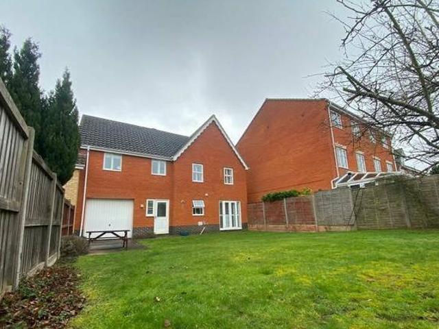 4 bedroom house for rent in Beaufort Close NORWICH NR6