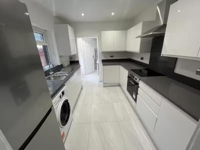 4 bedroom house for rent in Birstall Road, Kensington, Liverpo.