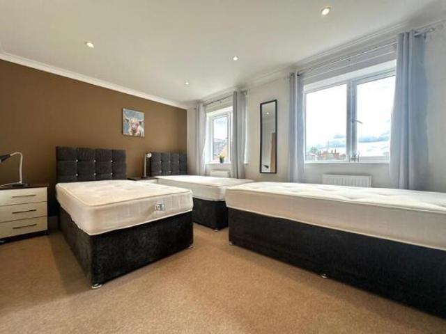 4 bedroom house for rent in Blakemere Avenue, B25