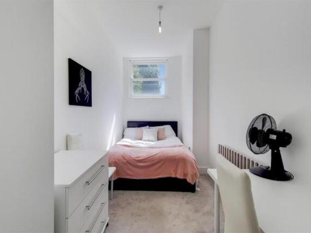 4 bedroom house for rent in Bridgeman Road, Kings Cross, London, N1
