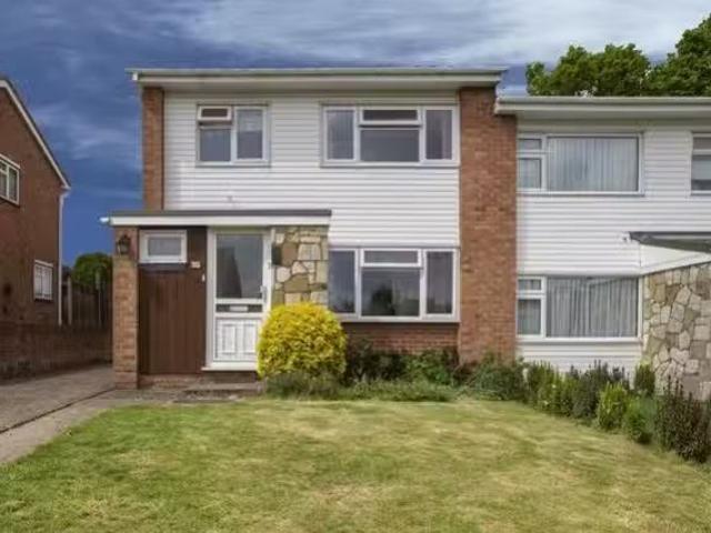 4 bedroom house for rent in Broadacres, Guildford, Surrey, GU3