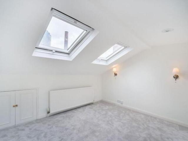 4 bedroom house for rent in Burnaby Street, Chelsea, London, SW10