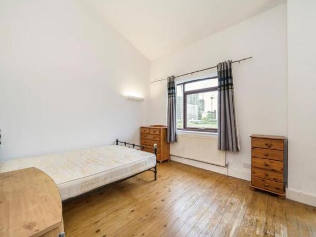 4 bedroom house for rent in Gillender Street, Canary Wharf, E14