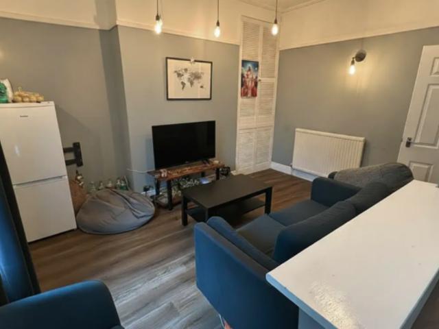 4 bedroom house for rent in Granville Road, Liverpool, L15