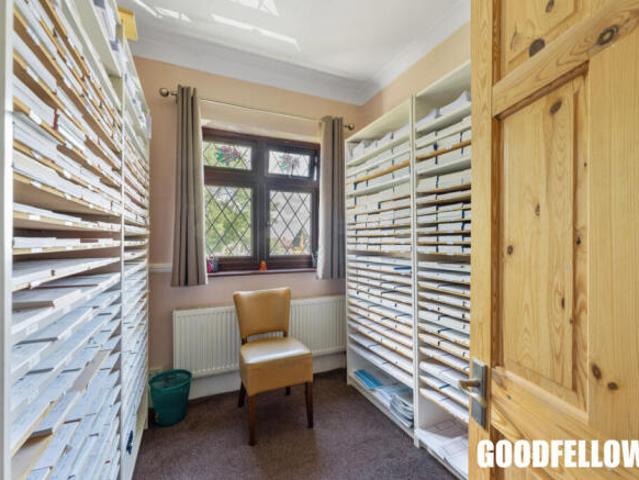 4 bedroom house for rent in Grennell Road, Sutton, Surrey, SM1