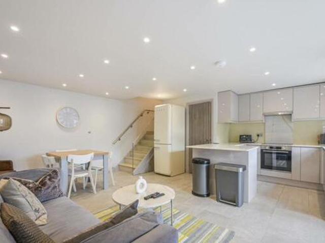 4 Bedroom House For Rent In Docklands, London