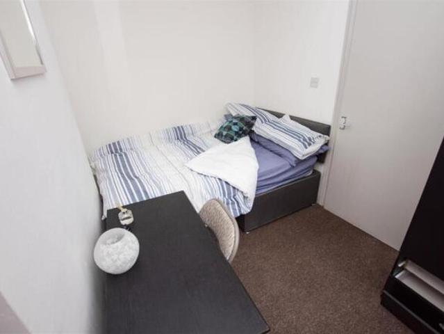 4 bedroom house for rent in Dawlish Road, Birmingham, West Midlands, B29