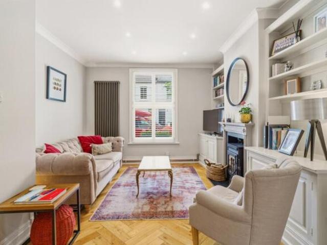 4 bedroom house for rent in Dalby Road, London, SW18
