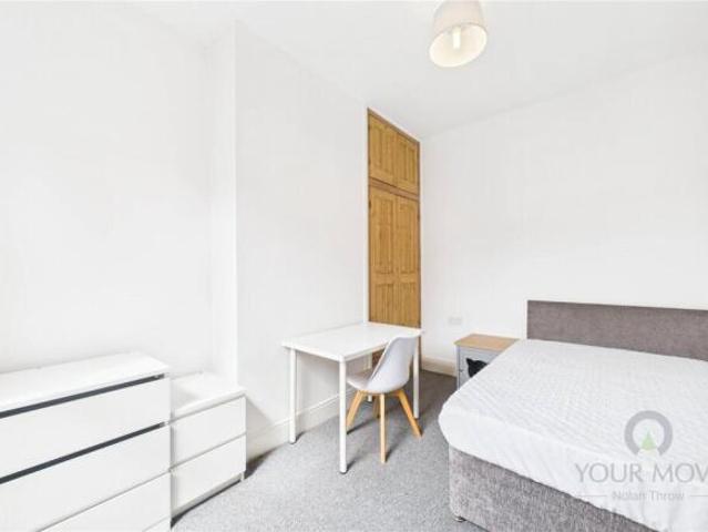 4 bedroom house for rent in Derby Road, Northampton, NN1