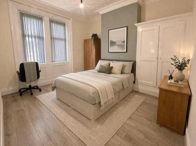 4 bedroom house share for rent in Dilston Road, NE4