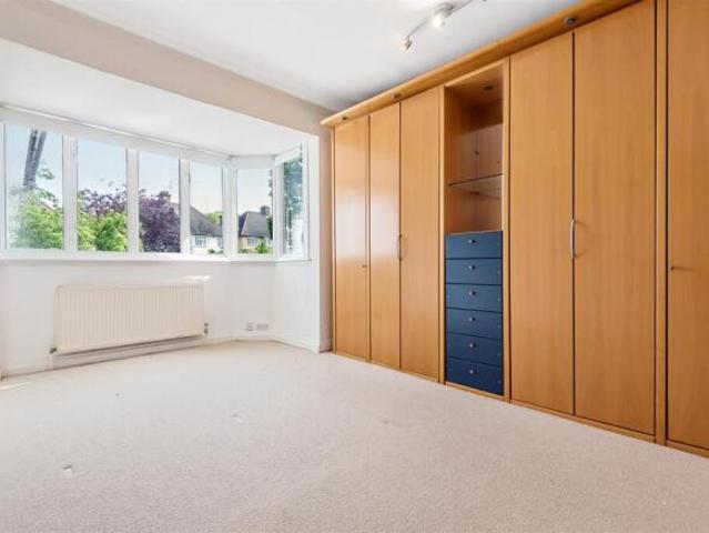 4 bedroom house for rent in Dunstan Road, Golders Green NW11