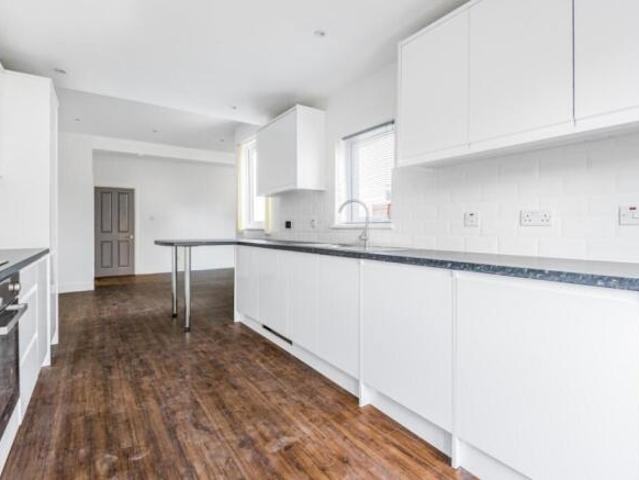 4 bedroom house for rent in Dupree Road, Charlton, London, SE7