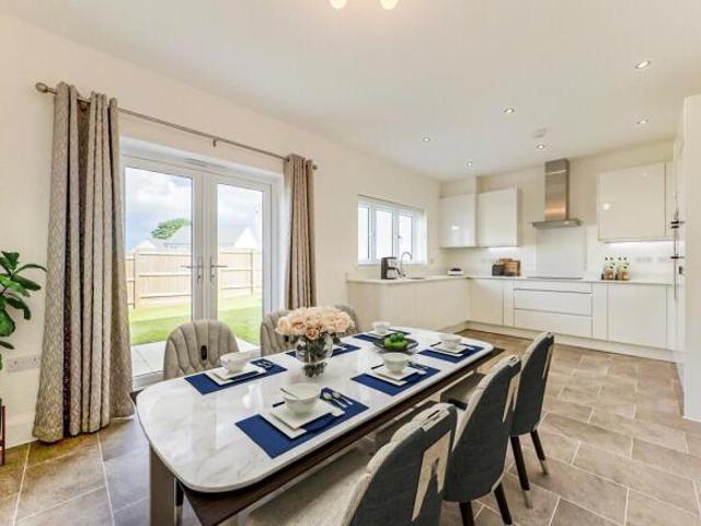 4 bedroom house for rent in Elm Park. Exeter, EX2