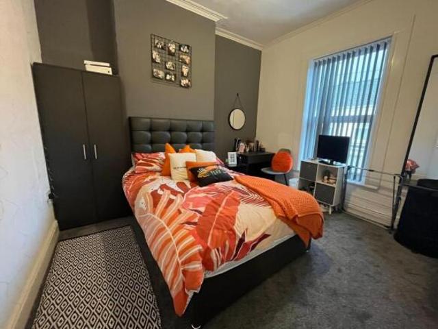 4 bedroom house for rent in Esher Road, Liverpool, L6