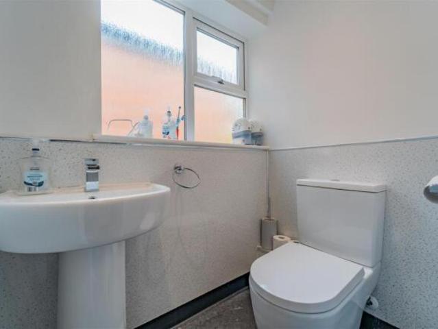 4 bedroom house for rent in Exeter Road, Birmingham, West Midlands, B29
