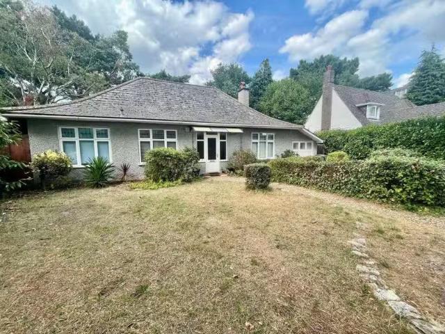 4 bedroom house for rent in Four Double Bedroom Student House.