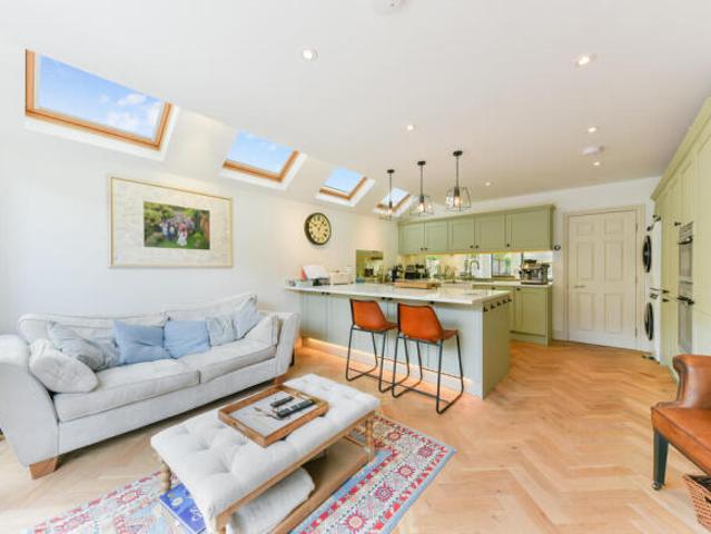 4 bedroom house for rent in Fawe Park Road, SW15