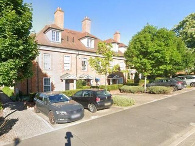 4 Bedroom House For Rent In Finchley