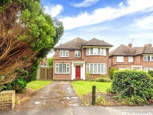 4 Bedroom House For Rent In Finchley, London