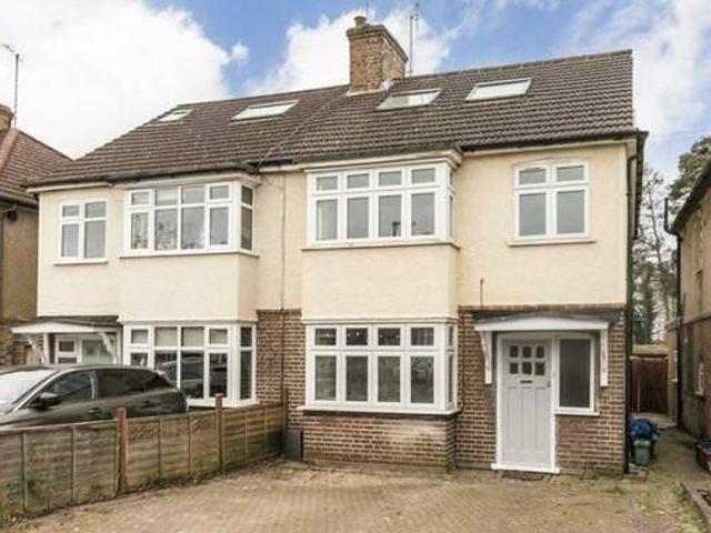 4 bedroom house for rent in Kneller Gardens Whitton TW7