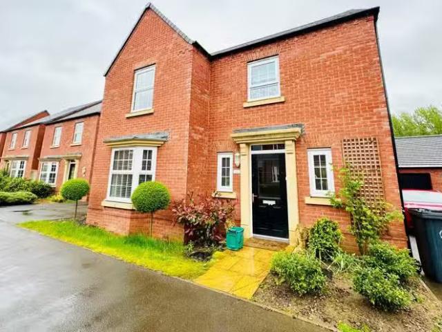 4 bedroom house for rent in Keepers Meadow, Long Itchington, C.