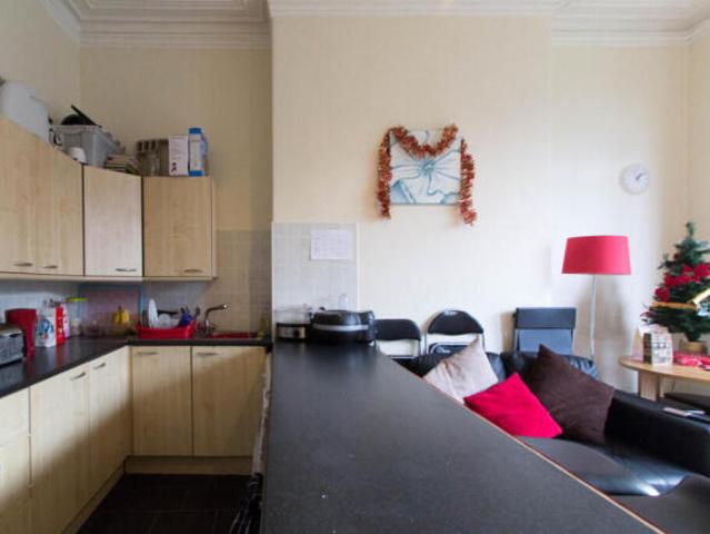 4 bedroom house for rent in KELSO ROAD, Leeds, LS2