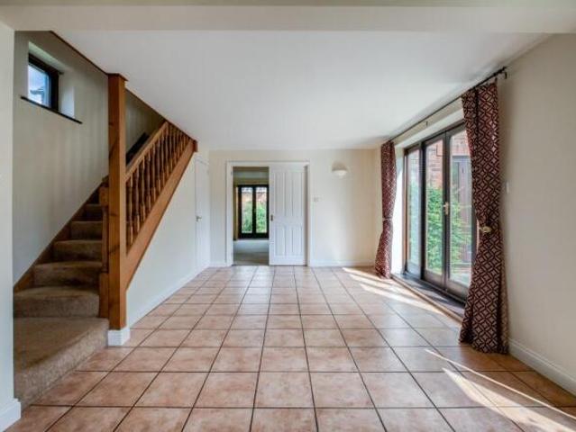 4 bedroom house for rent in Kenilworth Road, Leamington Spa, CV32