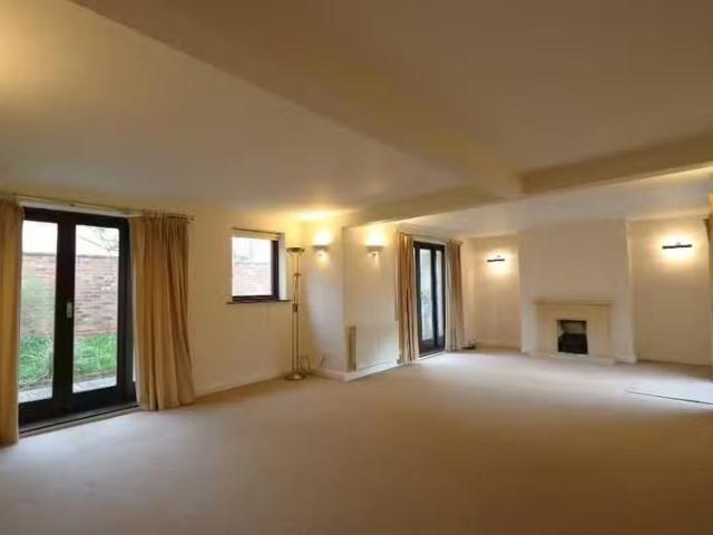 4 bedroom house for rent in Kenilworth Road, Leamington Spa, C.